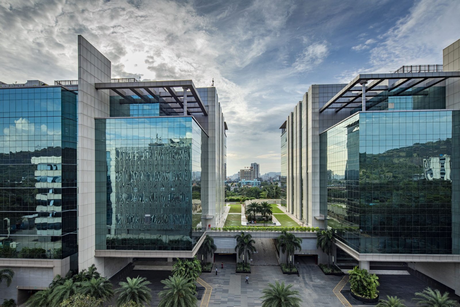 Mindspace REIT becomes First Indian REIT to issue Sustainability Linked Bond, raises Rs 650 ...